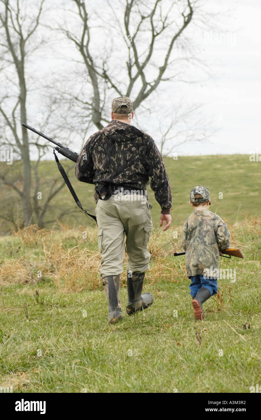 Father and son hunting hi-res stock photography and images - Alamy