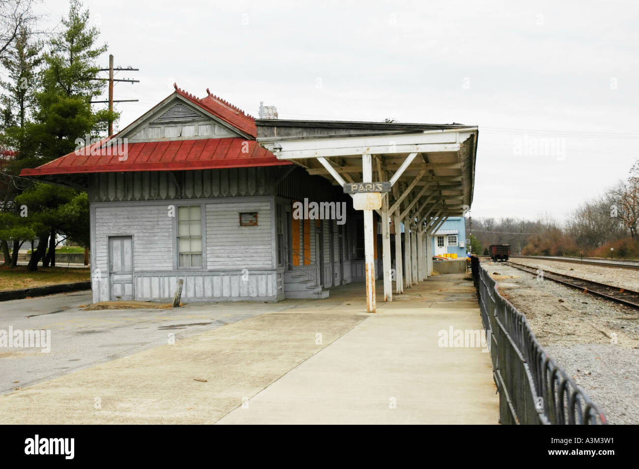 Old abandoned train station in Paris Kentucky USA Stock Photo - Alamy