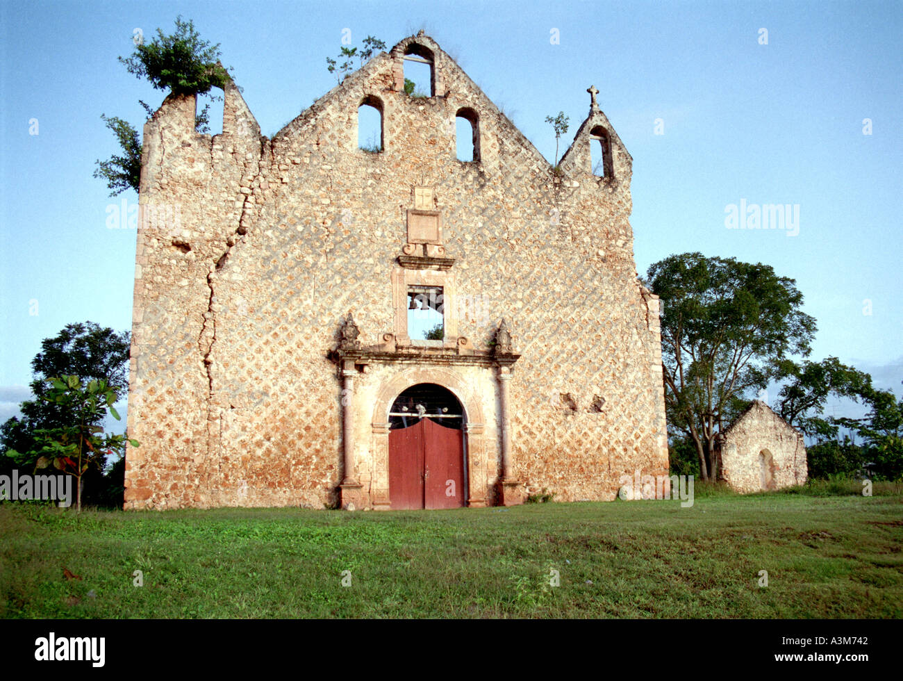 The shell of an abandoned church Mexico Stock Photo - Alamy