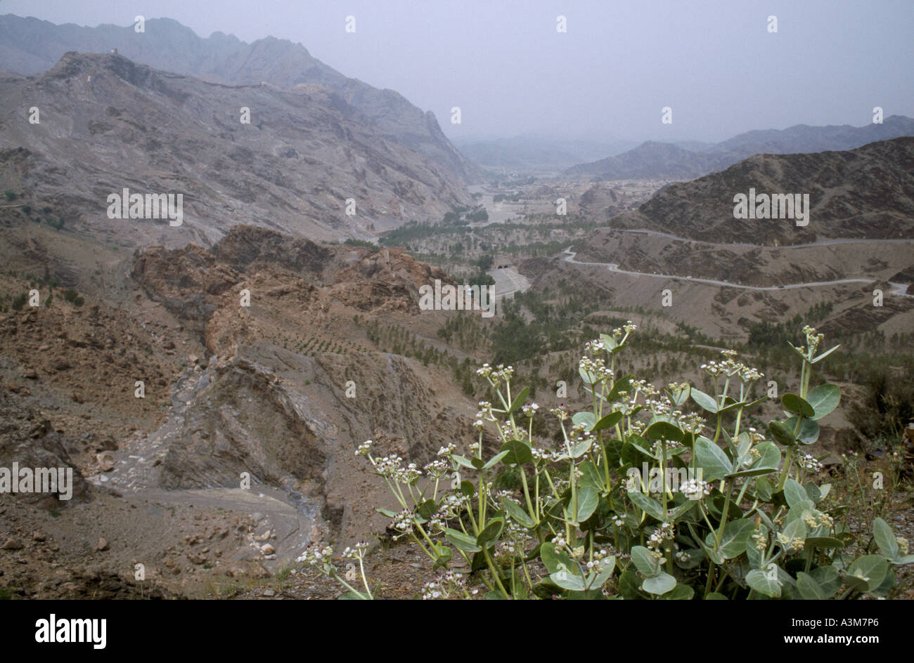 The Khyber Pass looking towards the Afghanistan border, near Peshawar ...
