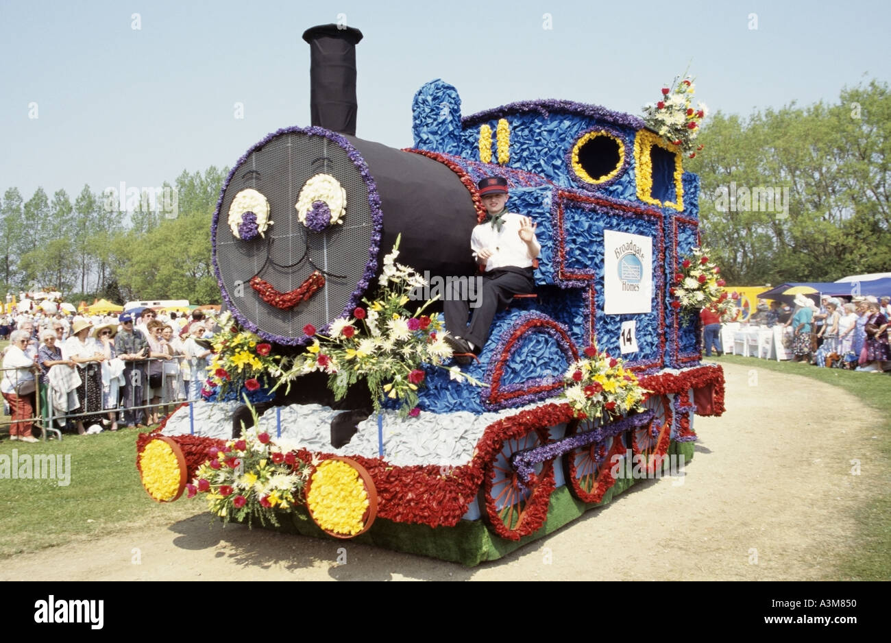 Thomas the tank engine float hi-res stock photography and images - Alamy
