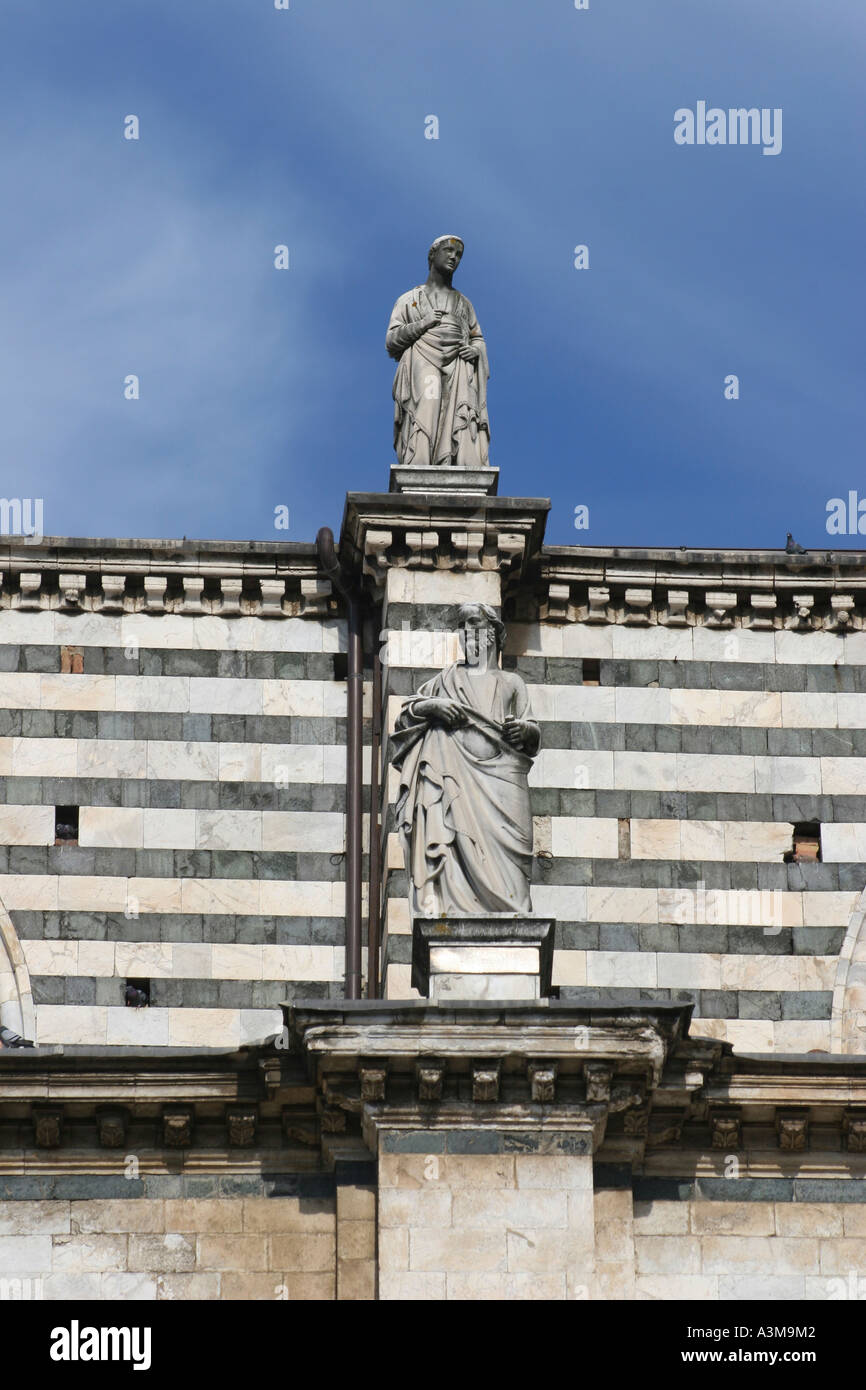 Statues on The Duomo, in Siena, Central Tuscany Stock Photo - Alamy