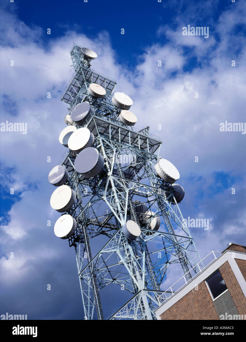 England listening station station hi-res stock photography and images ...