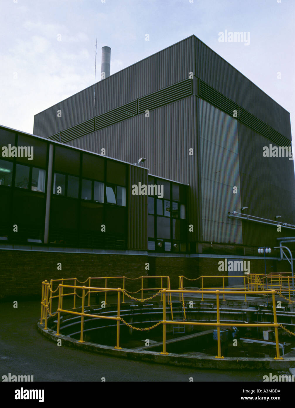 Main building, Esholt Sewerage Sludge Incineration Plant, Esholt near ...