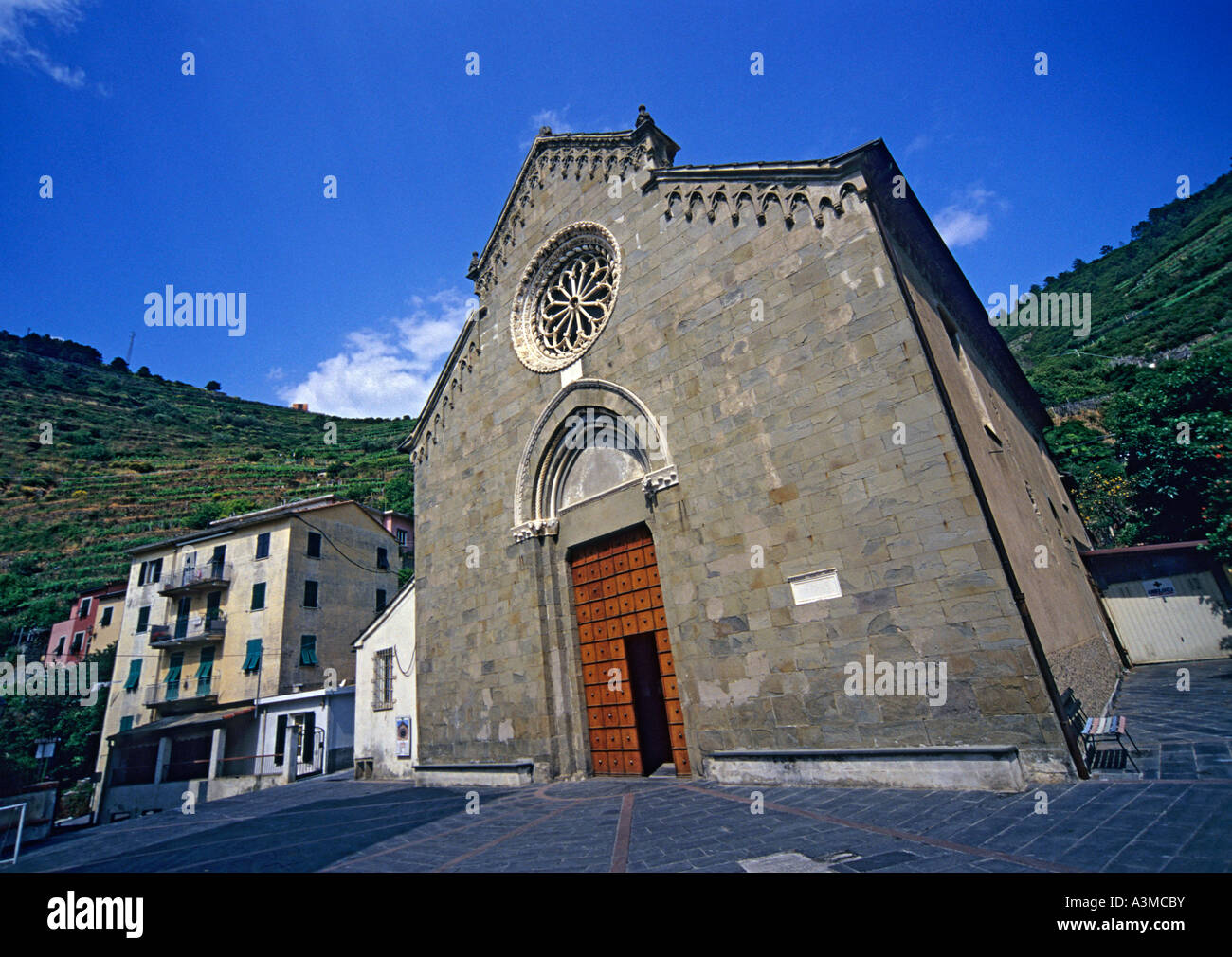 Church of Virgin Mary (aka San Lorenzo) in Manarola, Cinque Terre ...