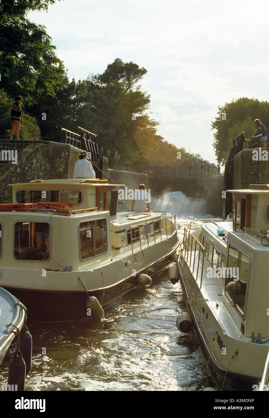 Sluice of trebes at canal du midi hi-res stock photography and images ...