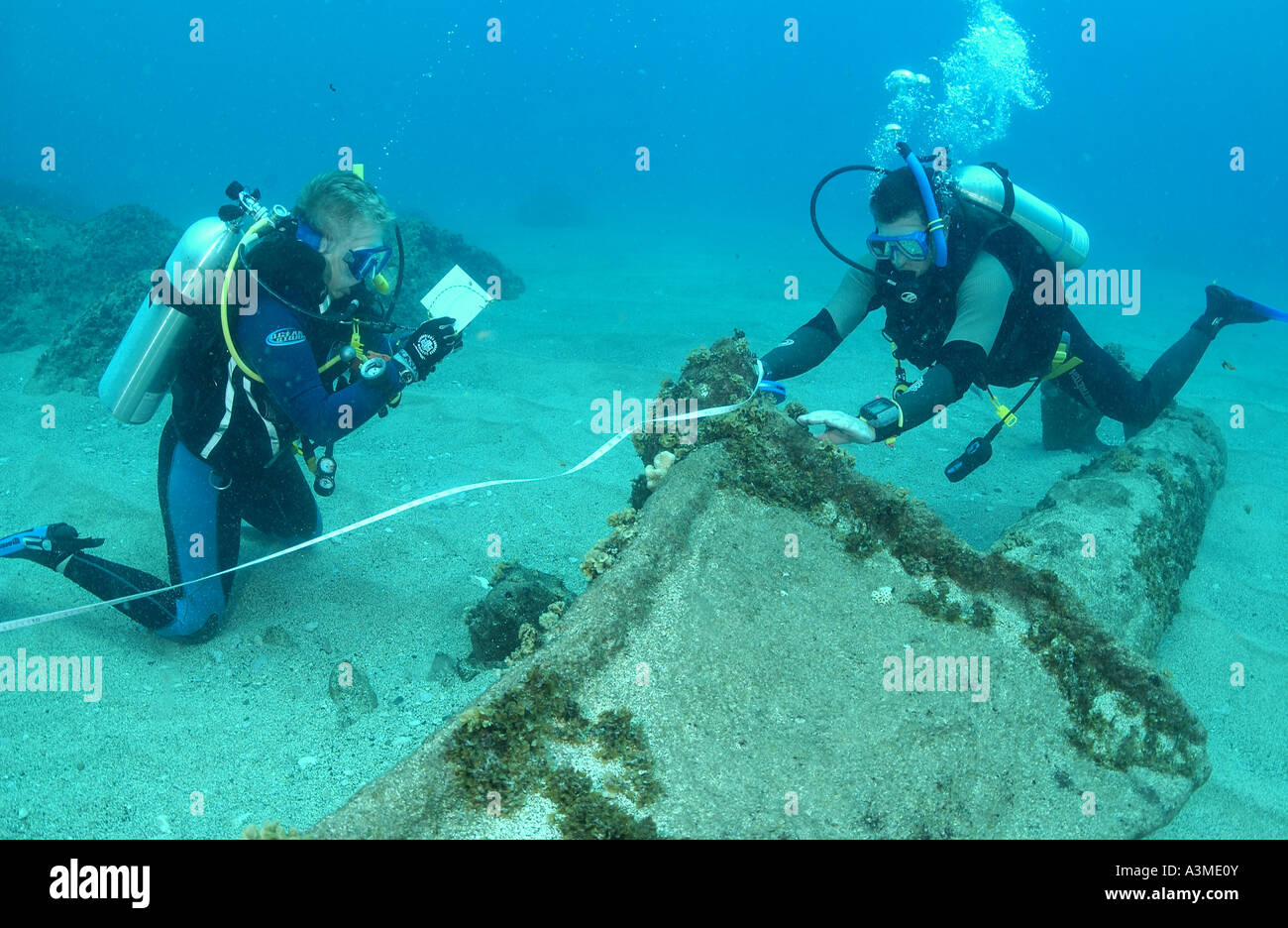 Bounty wreck hi-res stock photography and images - Alamy