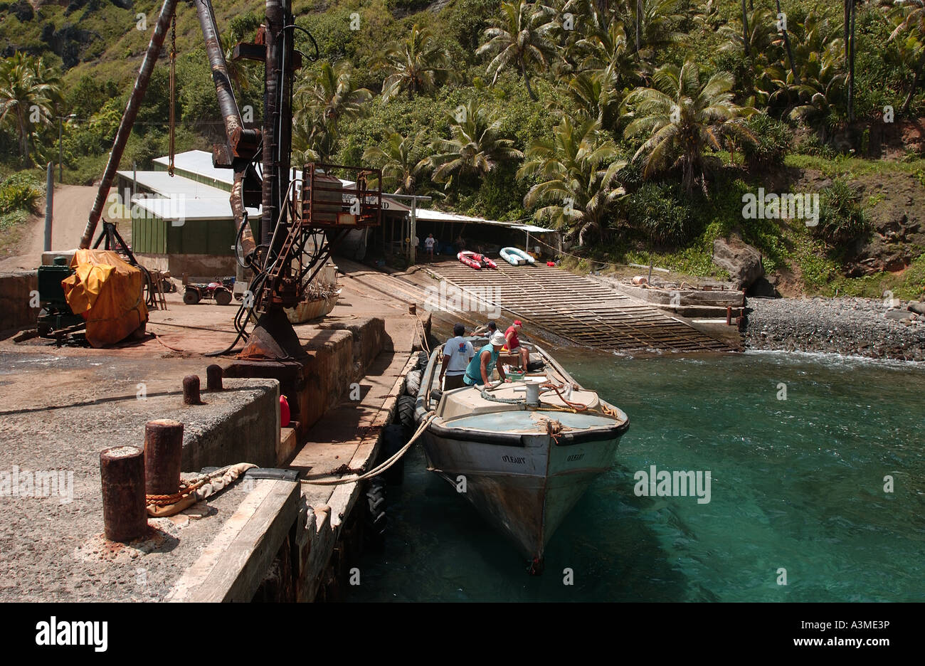 Bounty Bay Expedition High Resolution Stock Photography and Images - Alamy