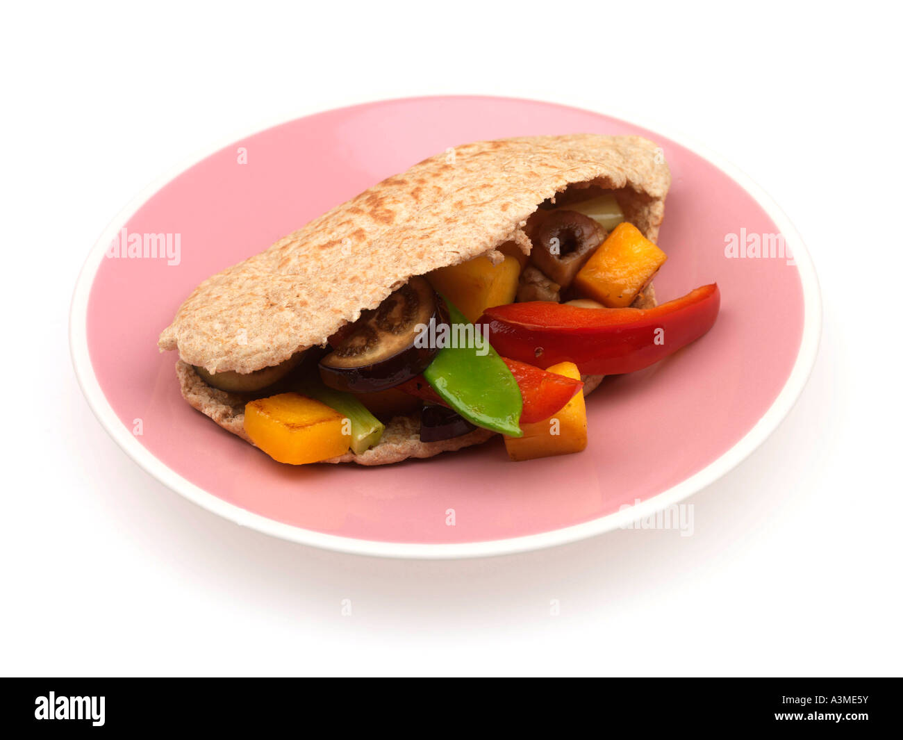 Chopped Vegetables in Wholemeal Pitta Stock Photo - Alamy