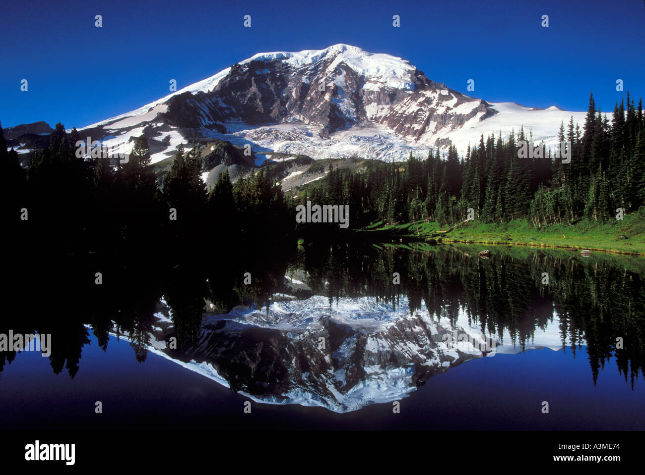 Willis wall mount rainier glacier hi-res stock photography and images ...