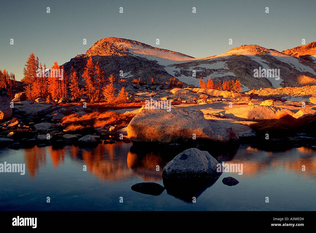 Sunrise on Little Annapurna in the Upper Enchantments Alpine Lakes ...