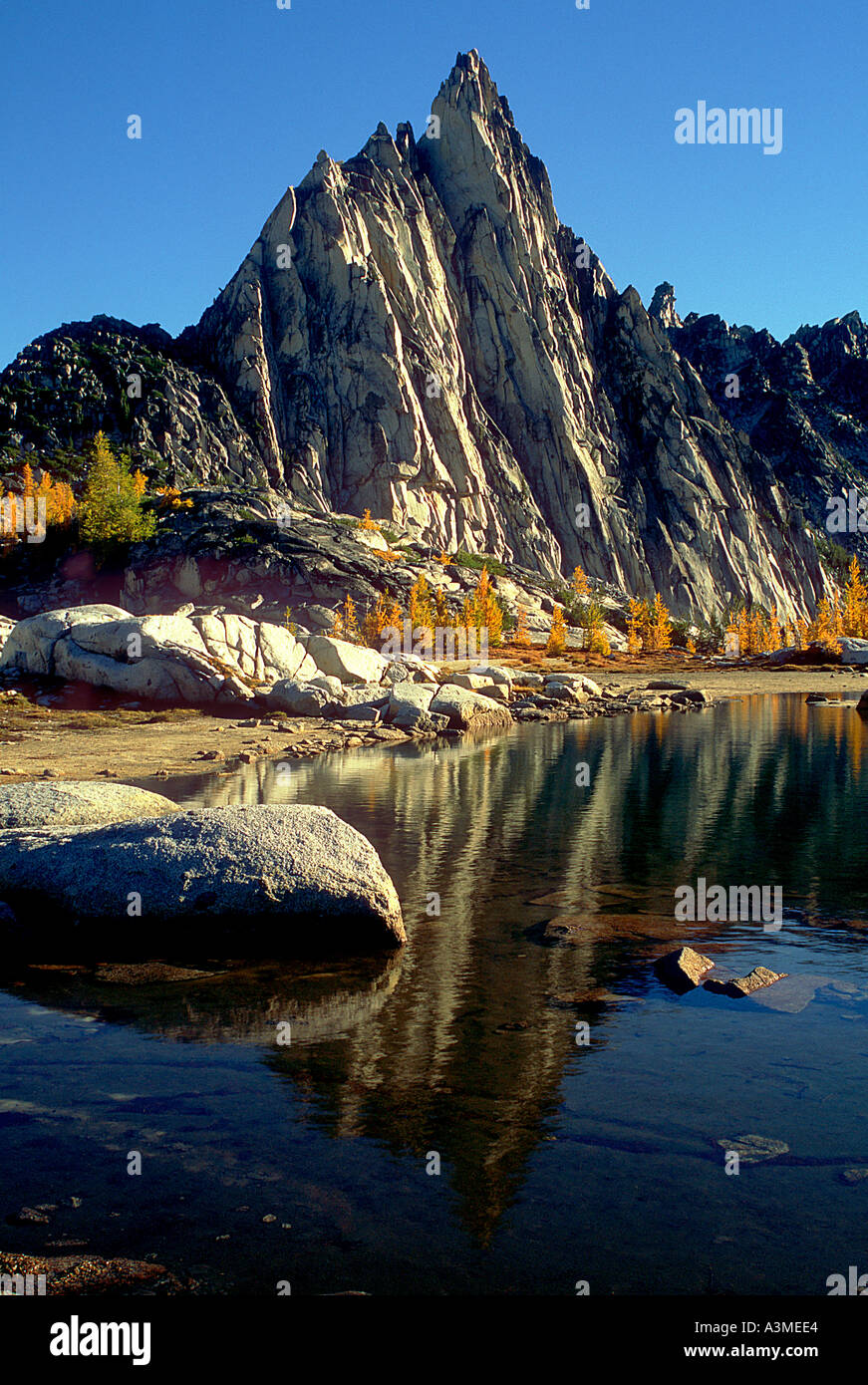Gnome tarn and prusik peak hi-res stock photography and images - Alamy