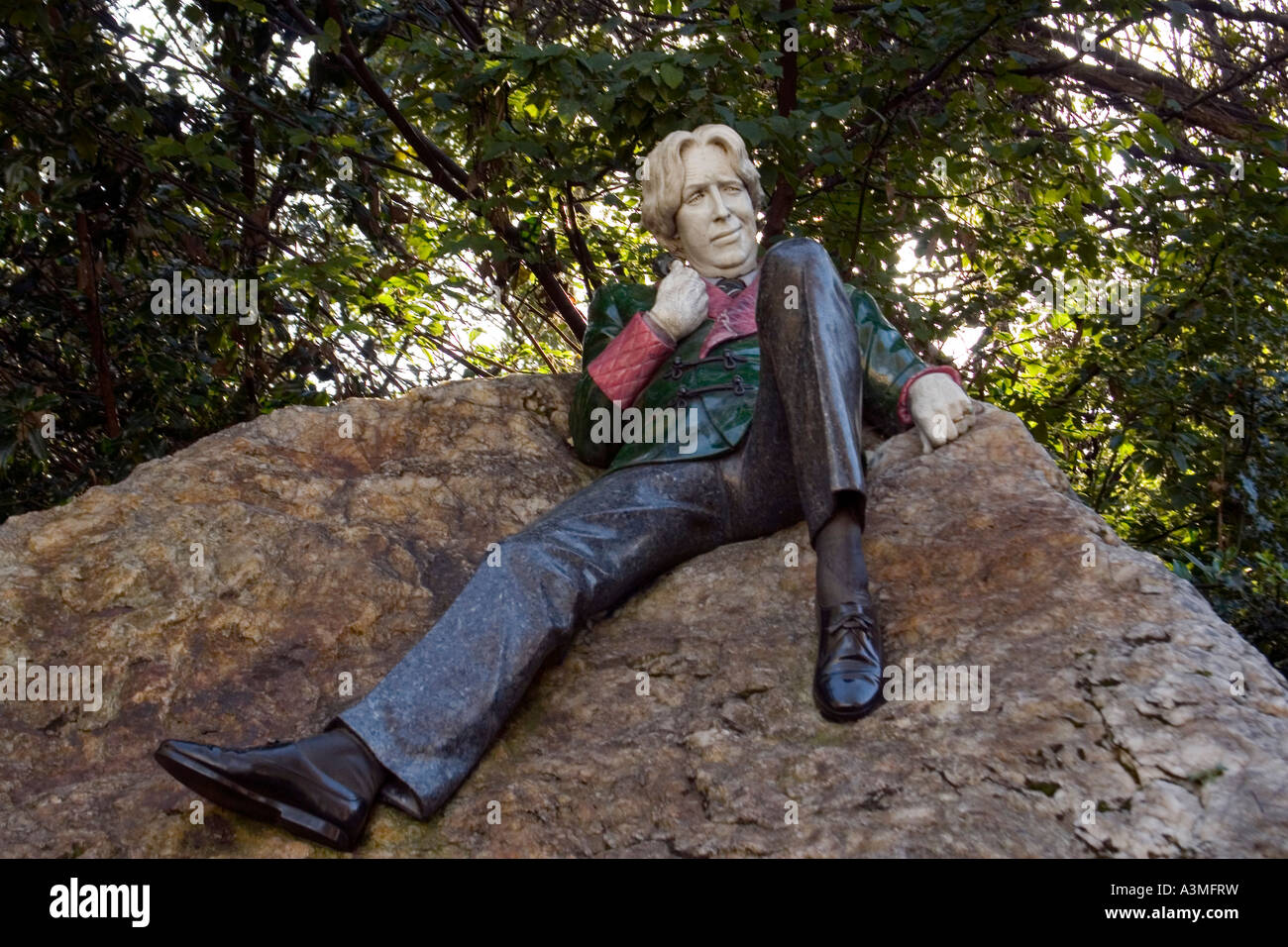 Ireland Dublin Archbishop Ryan Park Merrion Square Oscar Wilde Statue ...