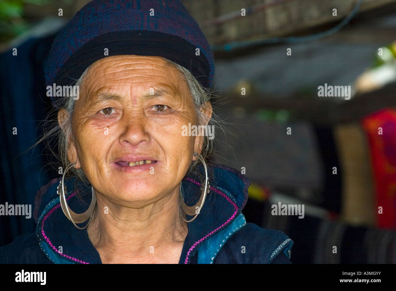 Sapa - Old Hmong Woman Stock Photo - Alamy