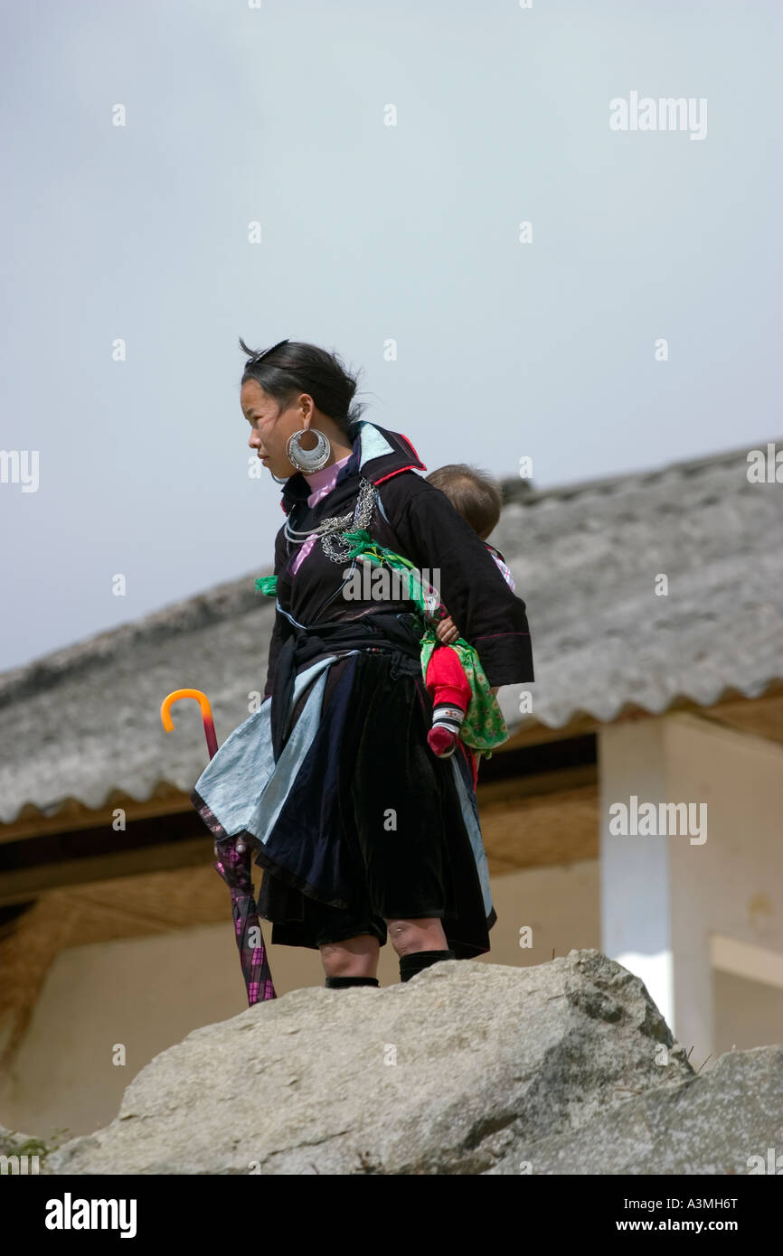 Hmong in Sapa area Stock Photo - Alamy