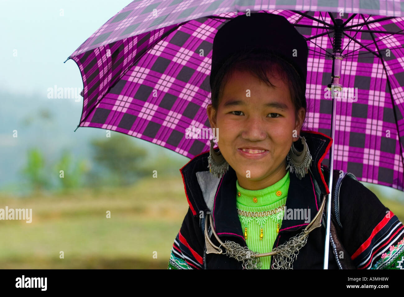 Hmong woman on the street in Sapa Area Stock Photo - Alamy