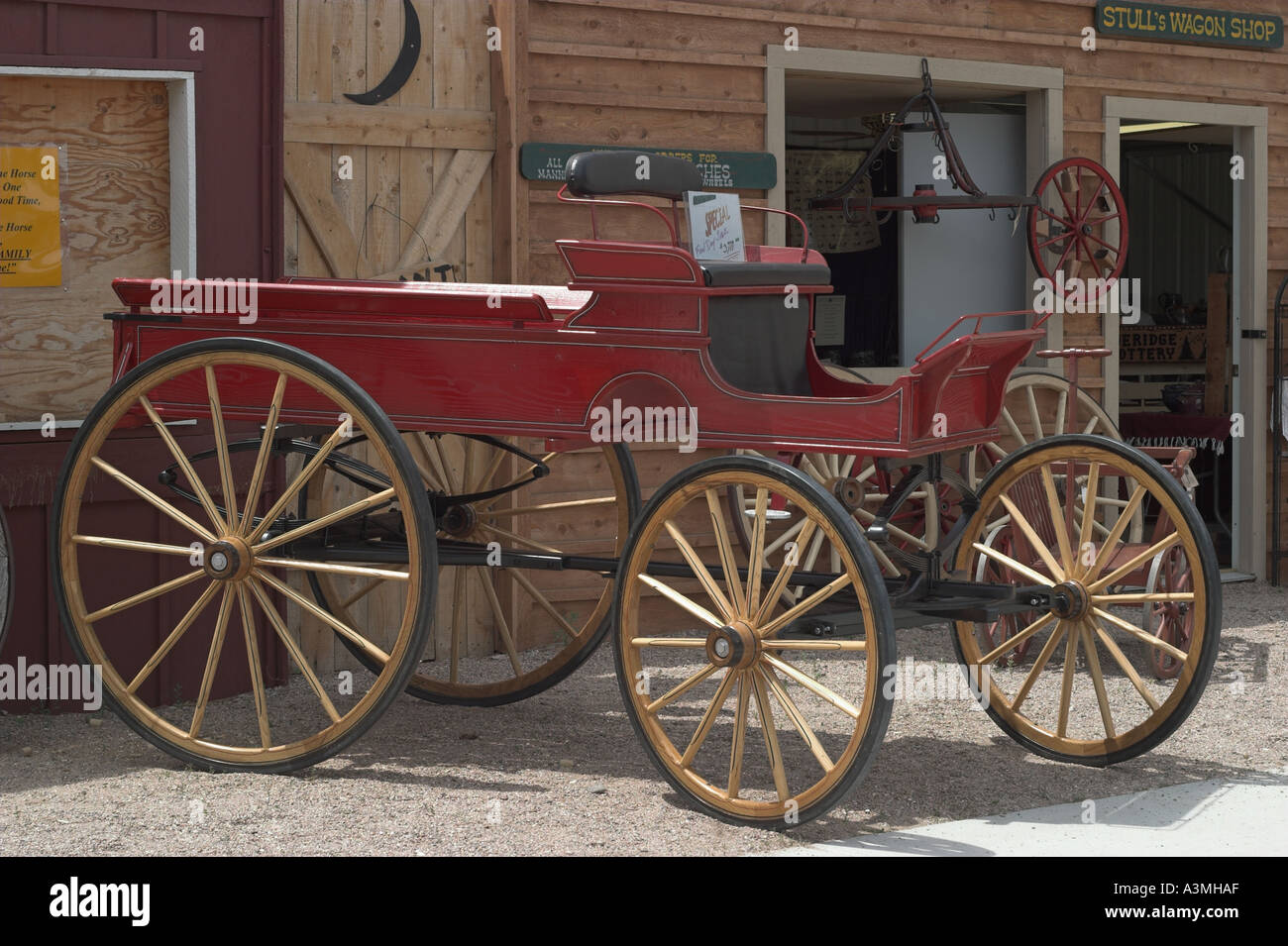 Red carriage hi-res stock photography and images - Alamy