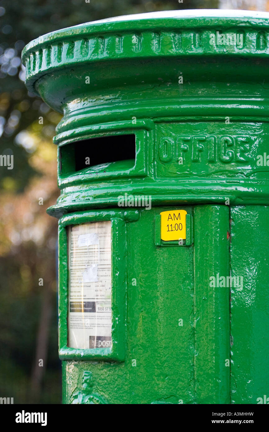 Green post box in dublin hi-res stock photography and images - Alamy