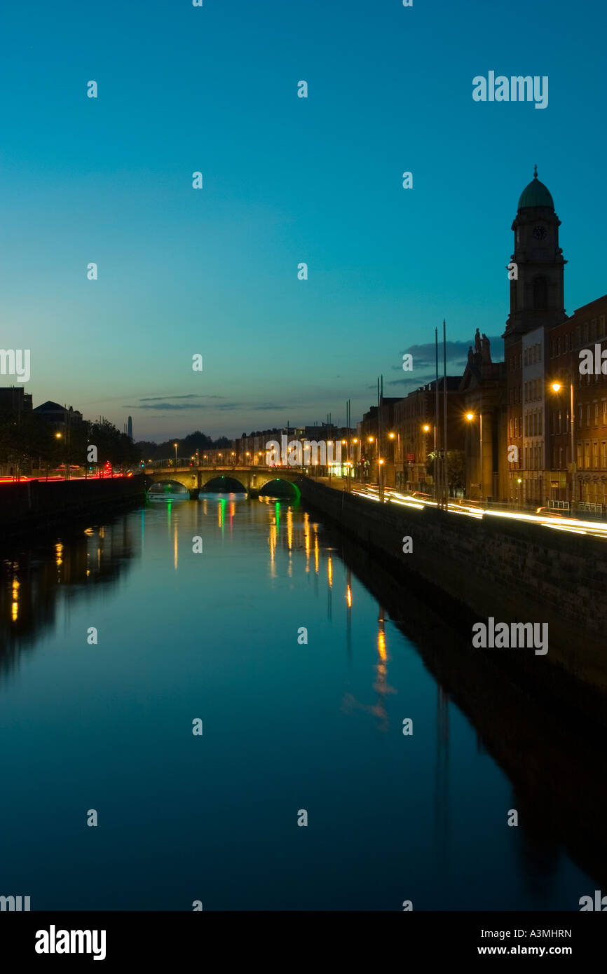 Dublin by night Stock Photo - Alamy