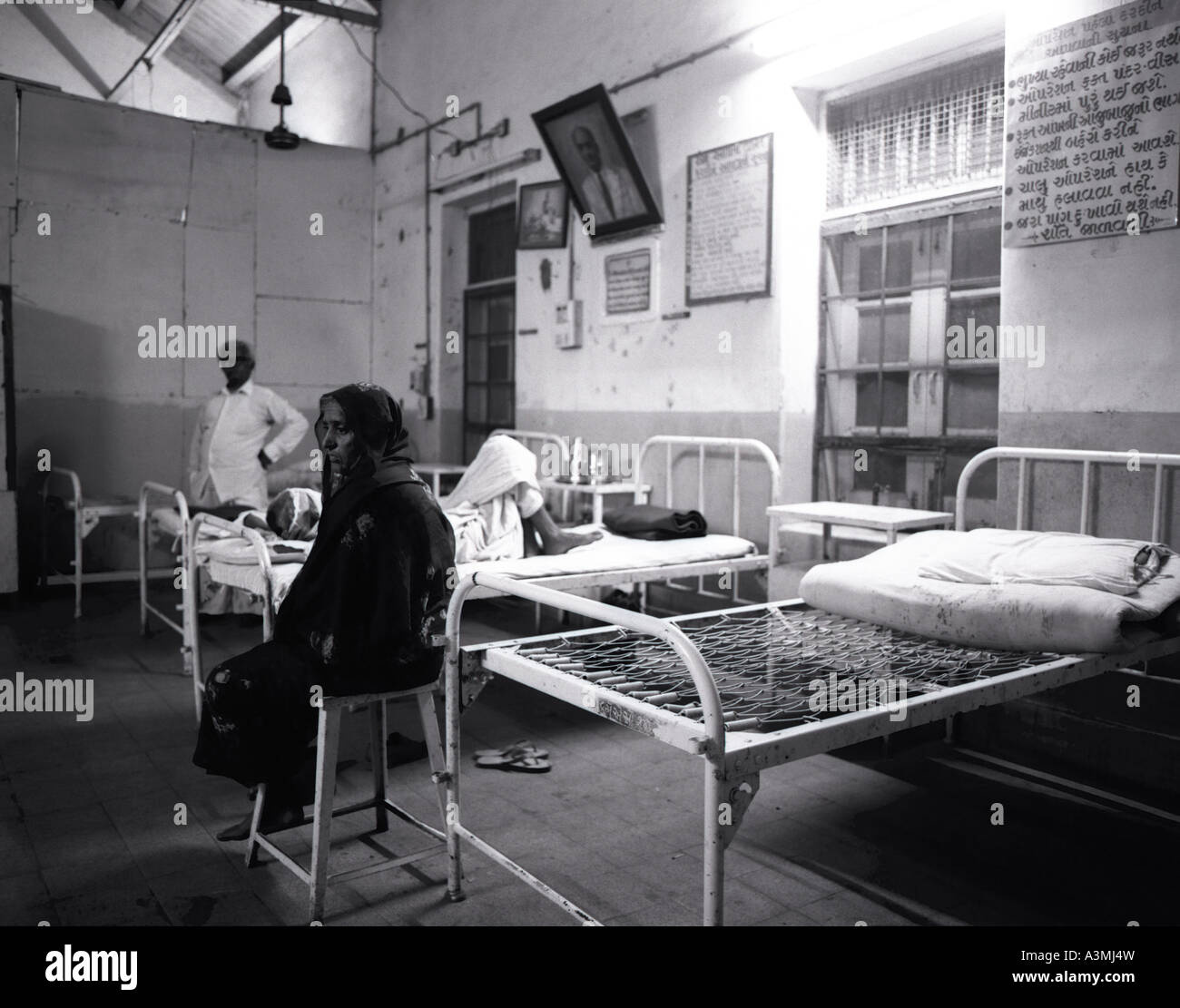 India hospital ward hi-res stock photography and images - Alamy