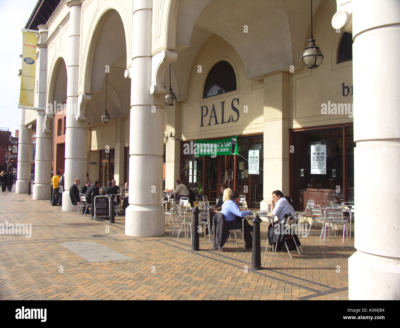 Meet pals hi-res stock photography and images - Alamy