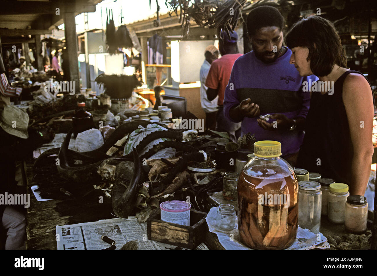 Zimbabwe traditional hi-res stock photography and images - Alamy