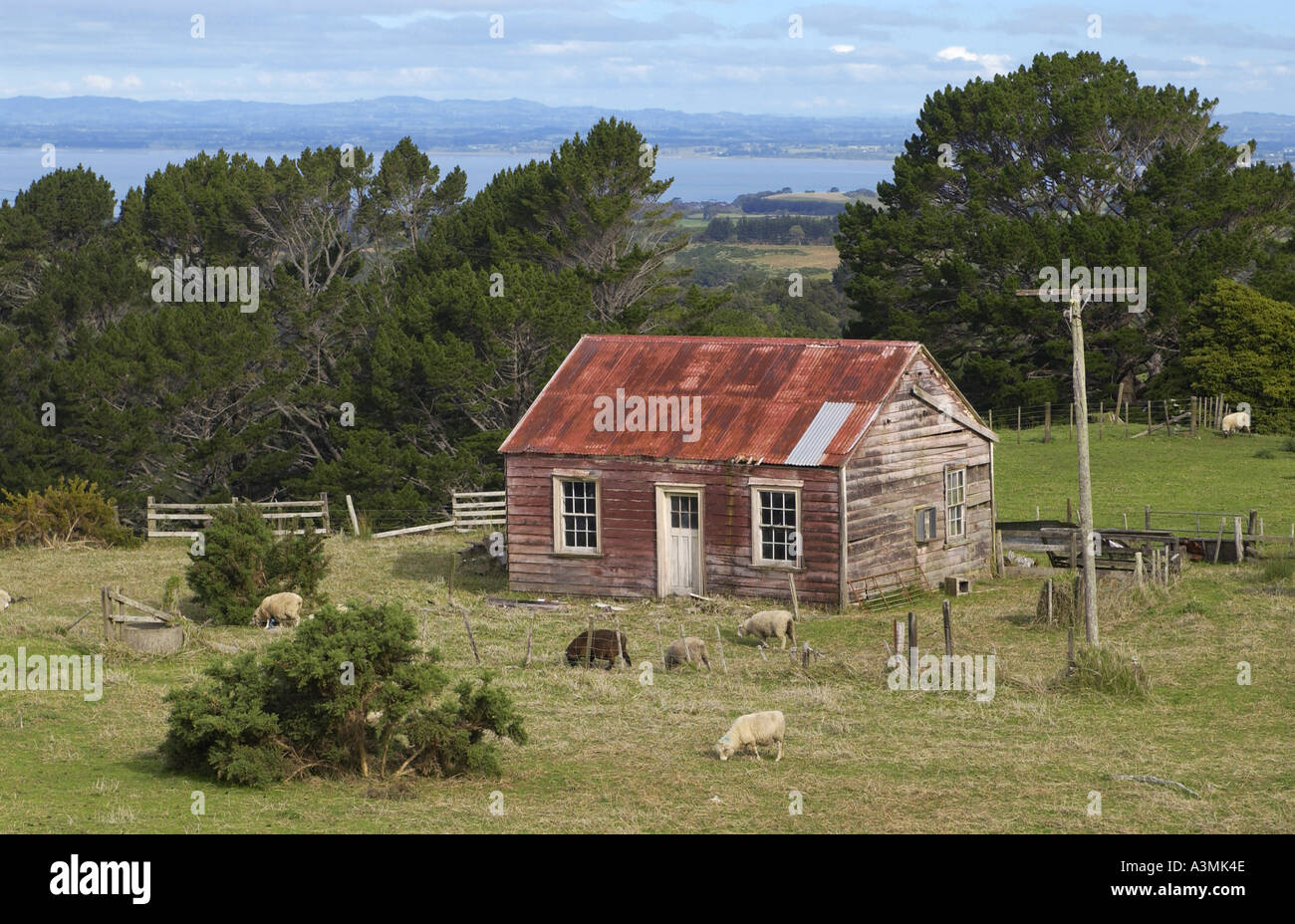 Traditional homestead hi-res stock photography and images - Alamy