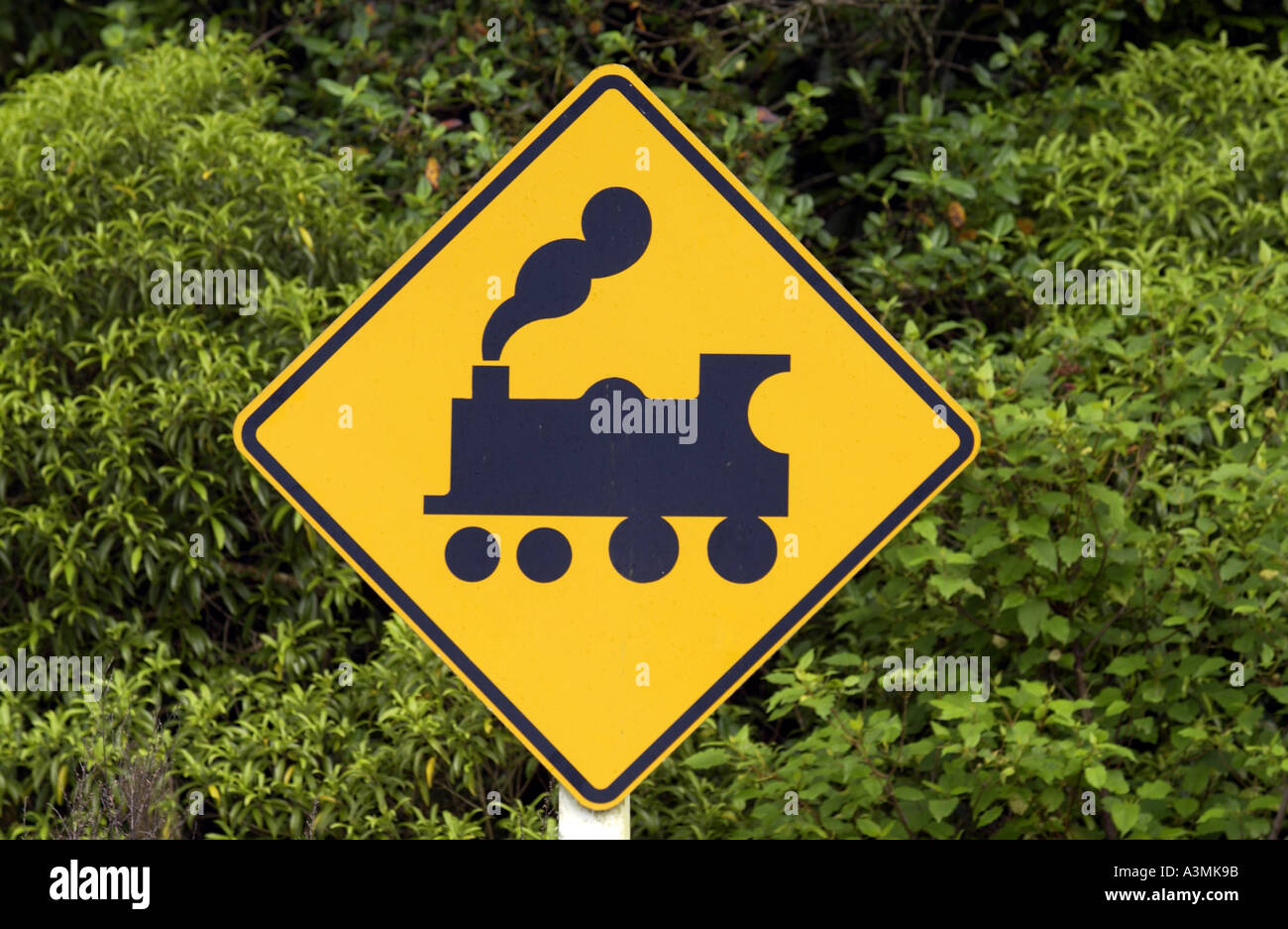 Road sign railway crossing level hi-res stock photography and images ...