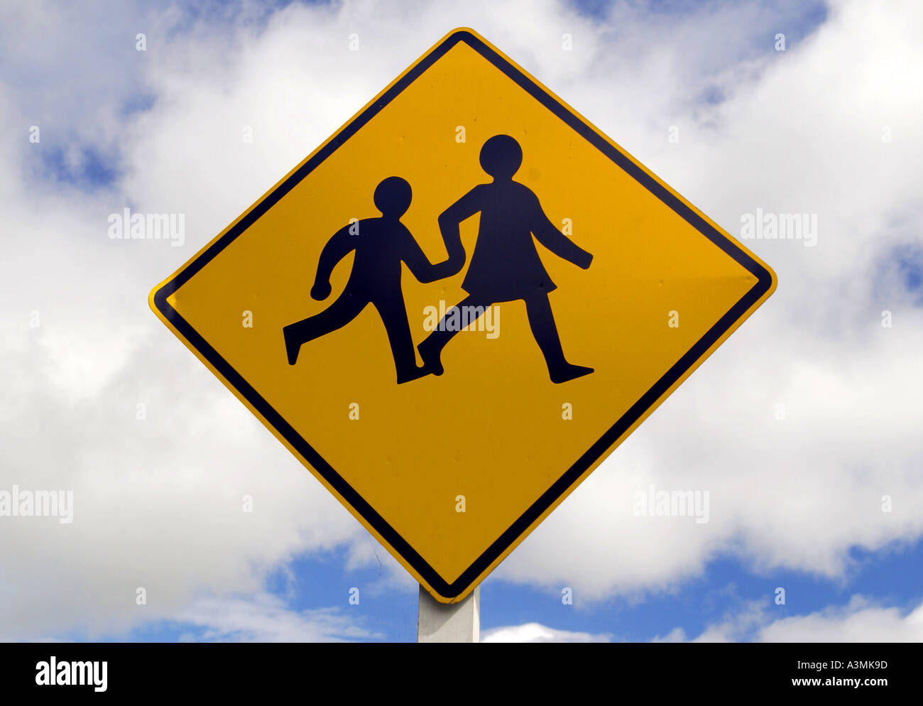 Children crossing road danger hi-res stock photography and images - Alamy
