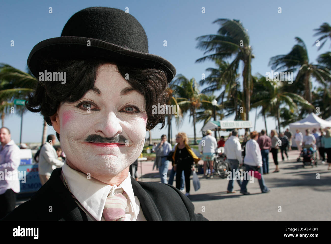 Photo of charlie chaplin hi-res stock photography and images - Alamy