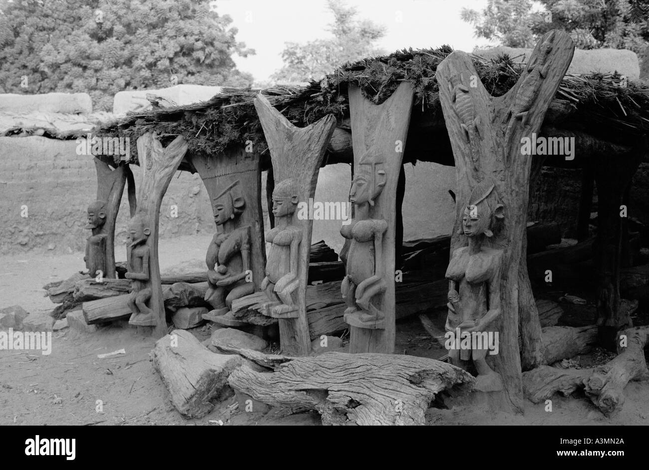 Toguna hi-res stock photography and images - Alamy