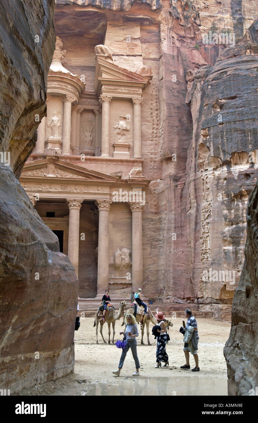 Treasury Building Petra Jordan Stock Photo - Alamy