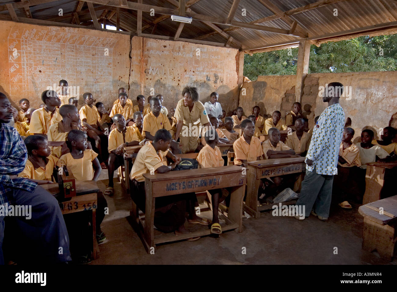Group gathering ghana hi-res stock photography and images - Alamy
