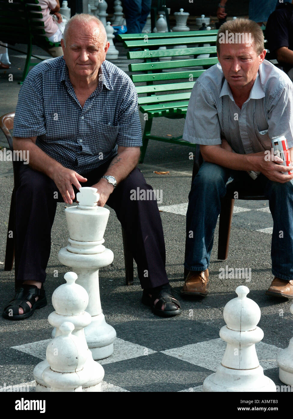 Open air chess competition hi-res stock photography and images - Alamy