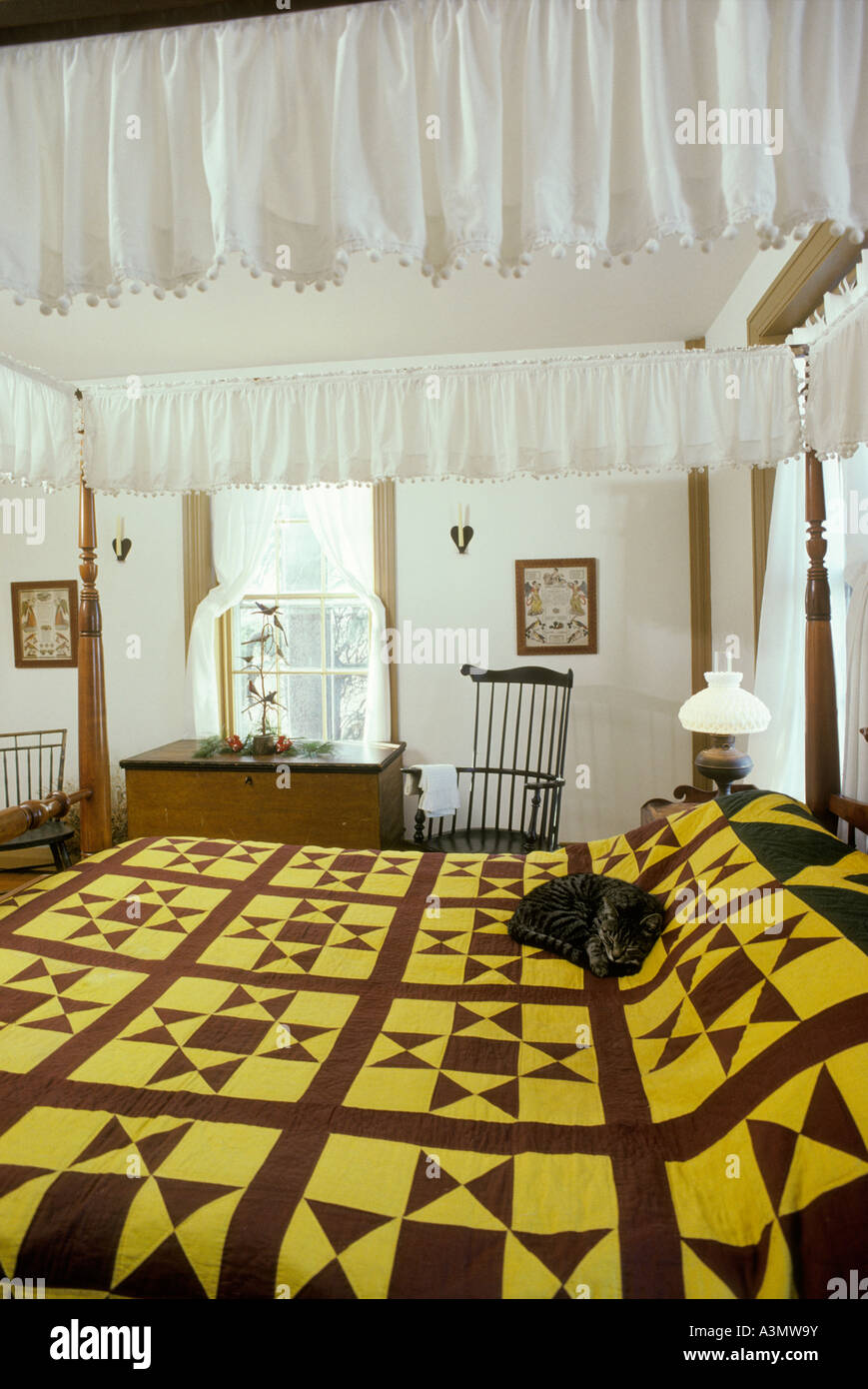 early american antique pieced quilt vivid red yellow Ohio state pattern ...