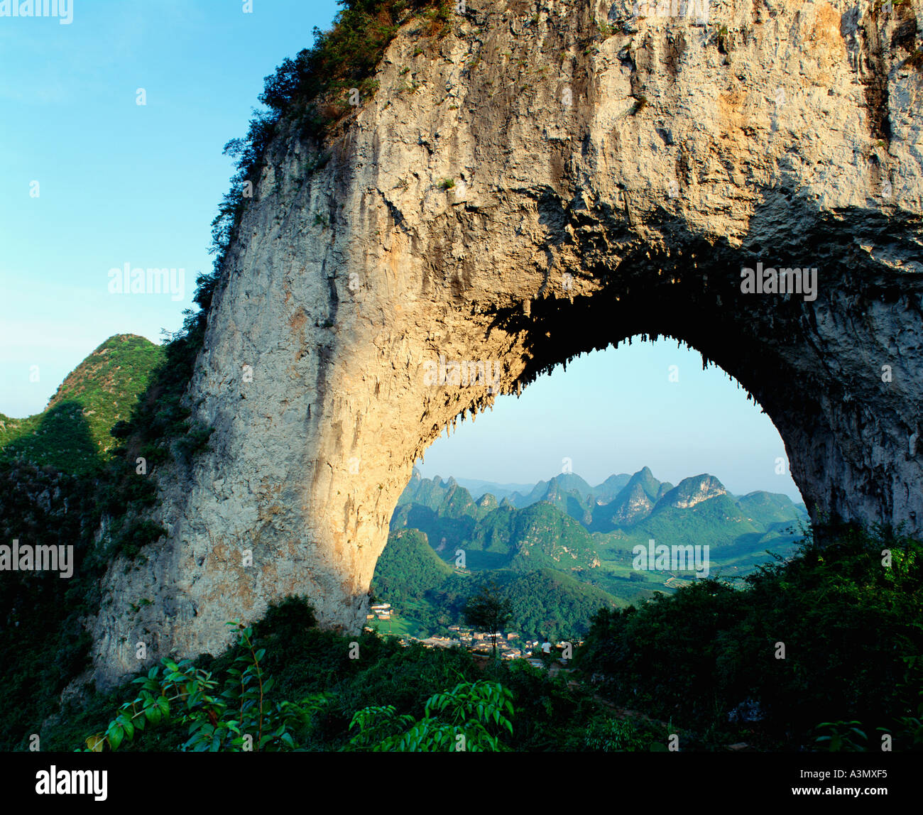 Prominent limestone feature hi-res stock photography and images - Alamy