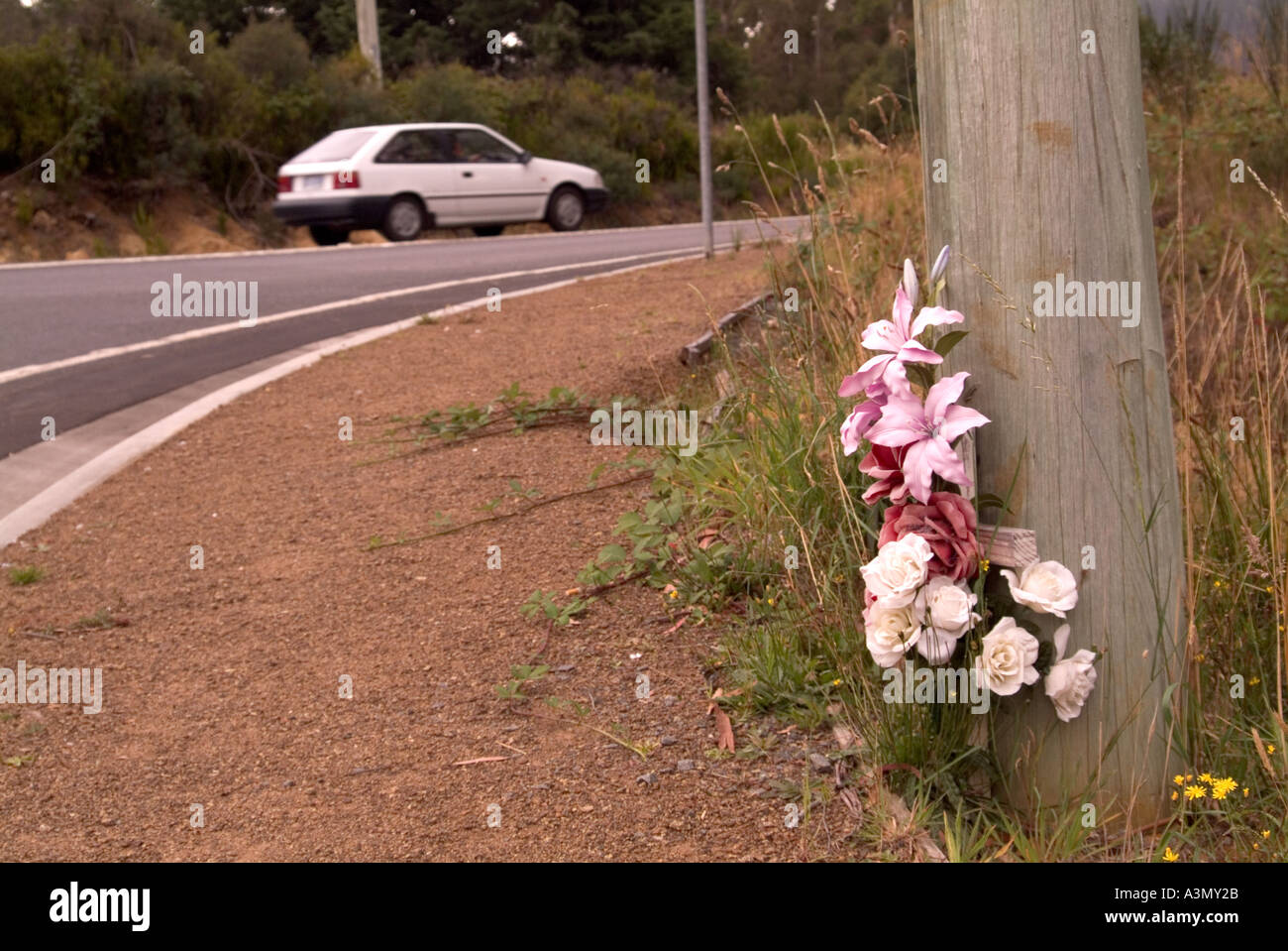 Roadside accident memorial Stock Photo - Alamy
