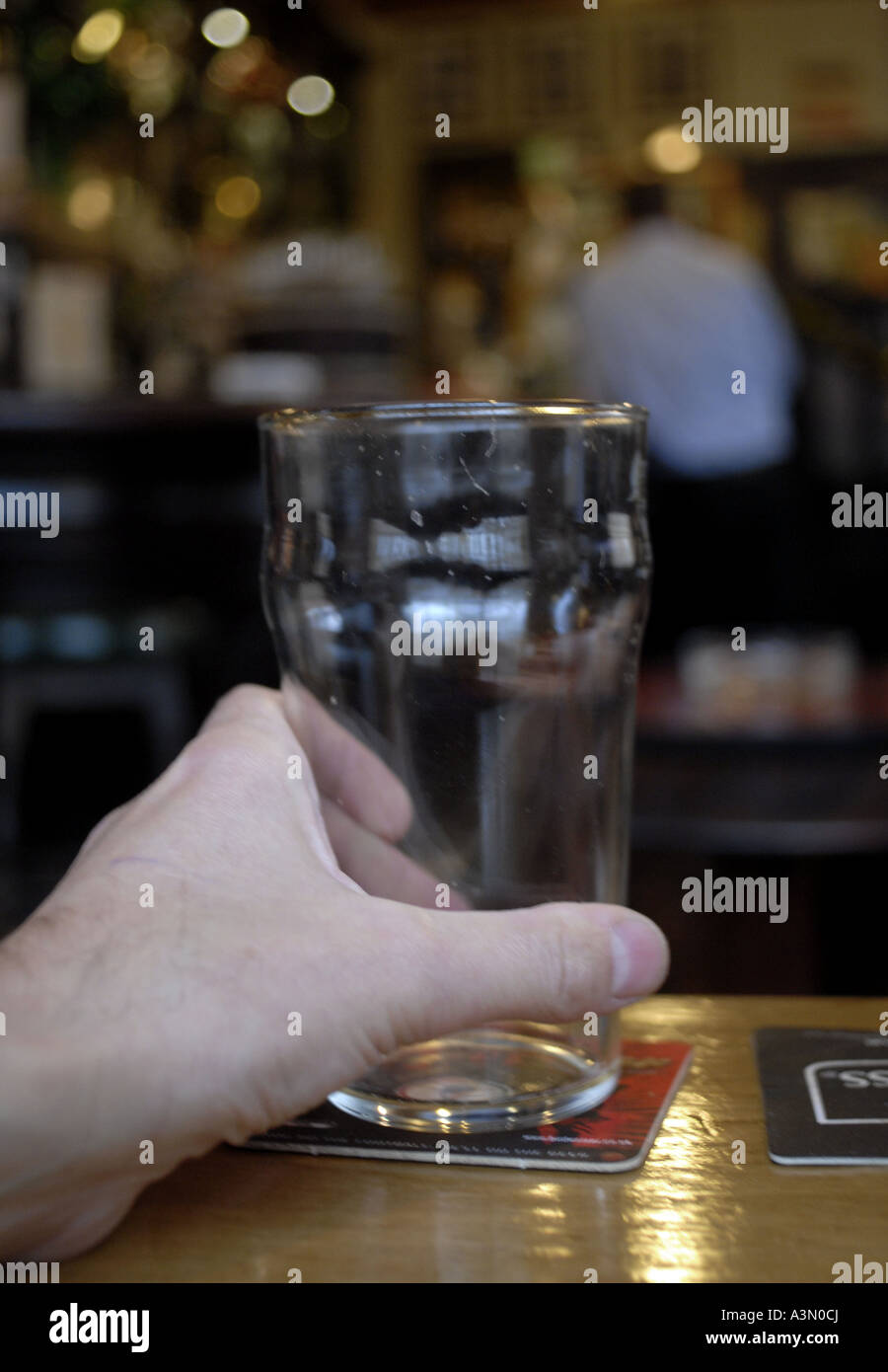 Lone pint hi-res stock photography and images - Alamy