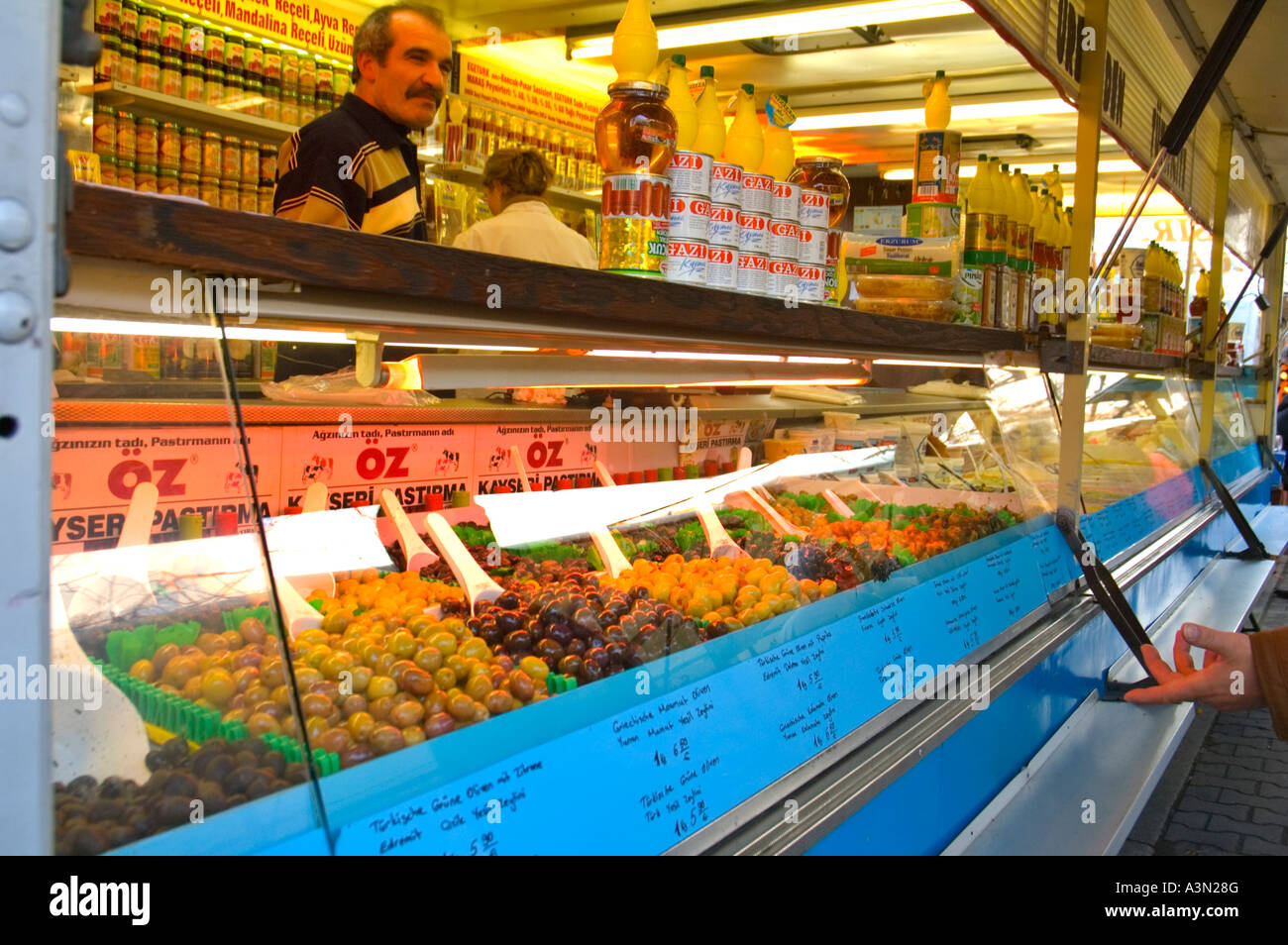 Multiculturalism germany turkish hi-res stock photography and images ...