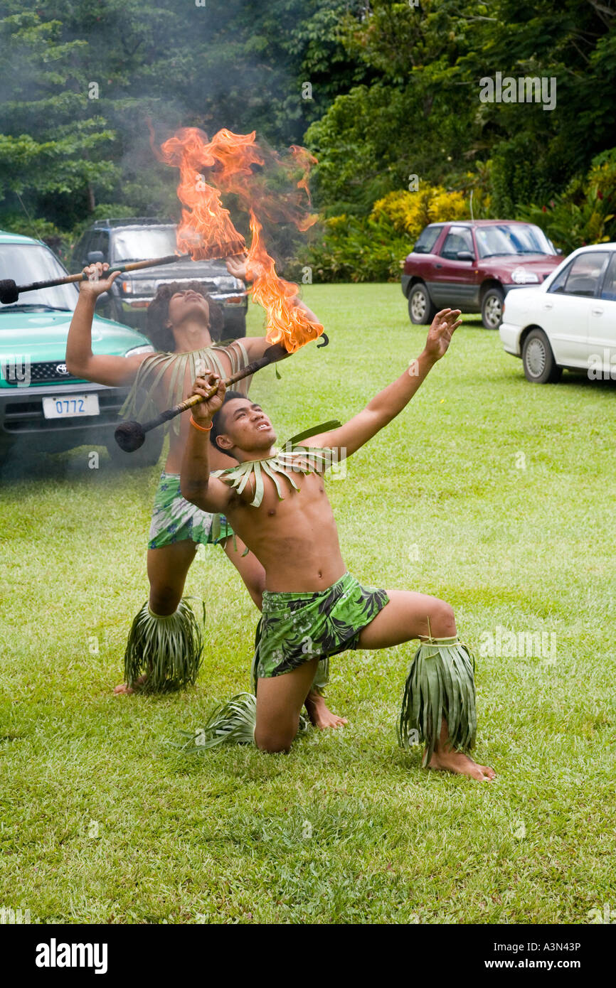 Fire dancing samoa hi-res stock photography and images - Alamy