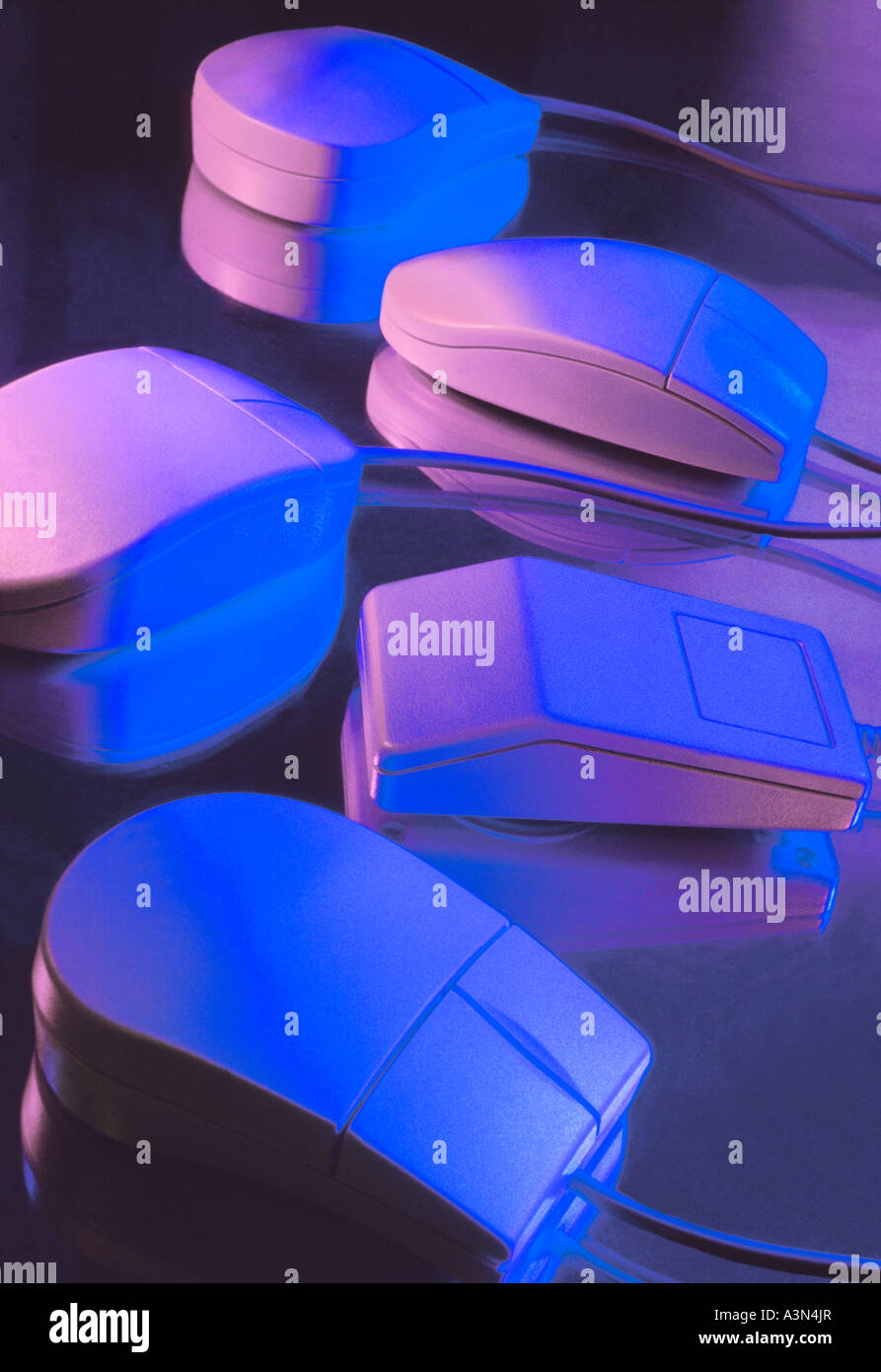 Computer mice vertical hi-res stock photography and images - Alamy