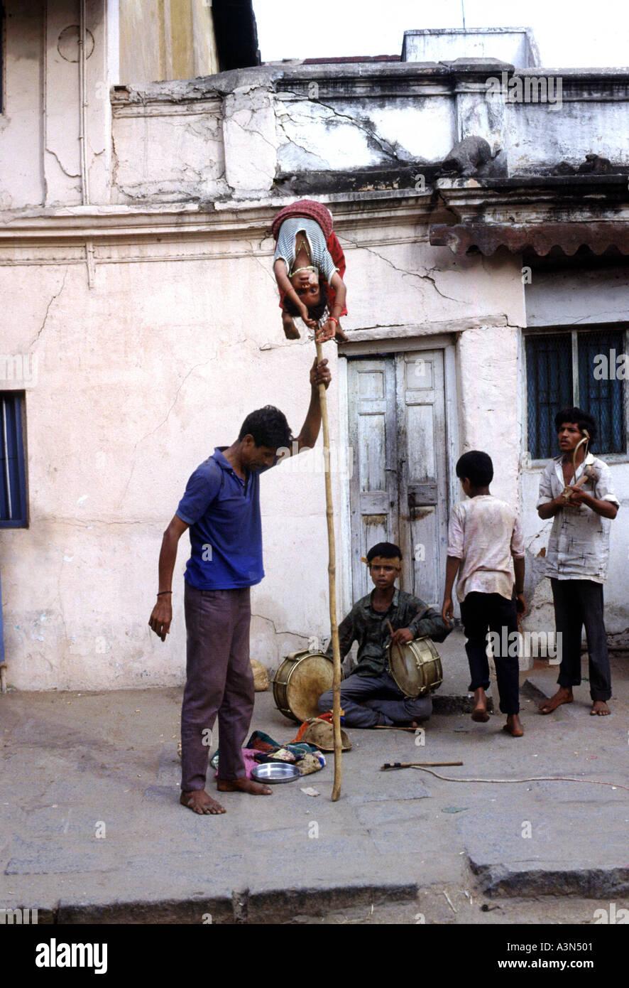 India acrobat hi-res stock photography and images - Alamy