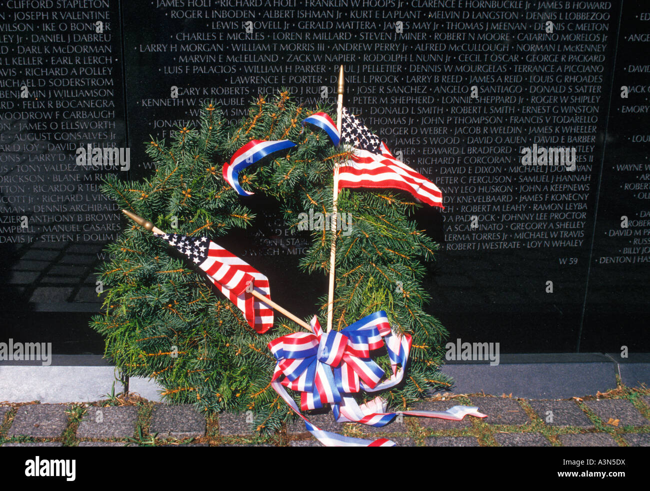 USA Washington DC The Vietnam Veterans Memorial War Wreath and American ...