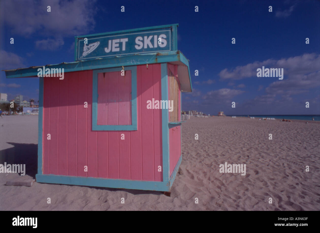 Pink blue jet skis hi-res stock photography and images - Alamy