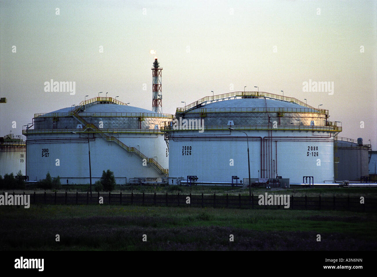Gdansk refinery hi-res stock photography and images - Alamy