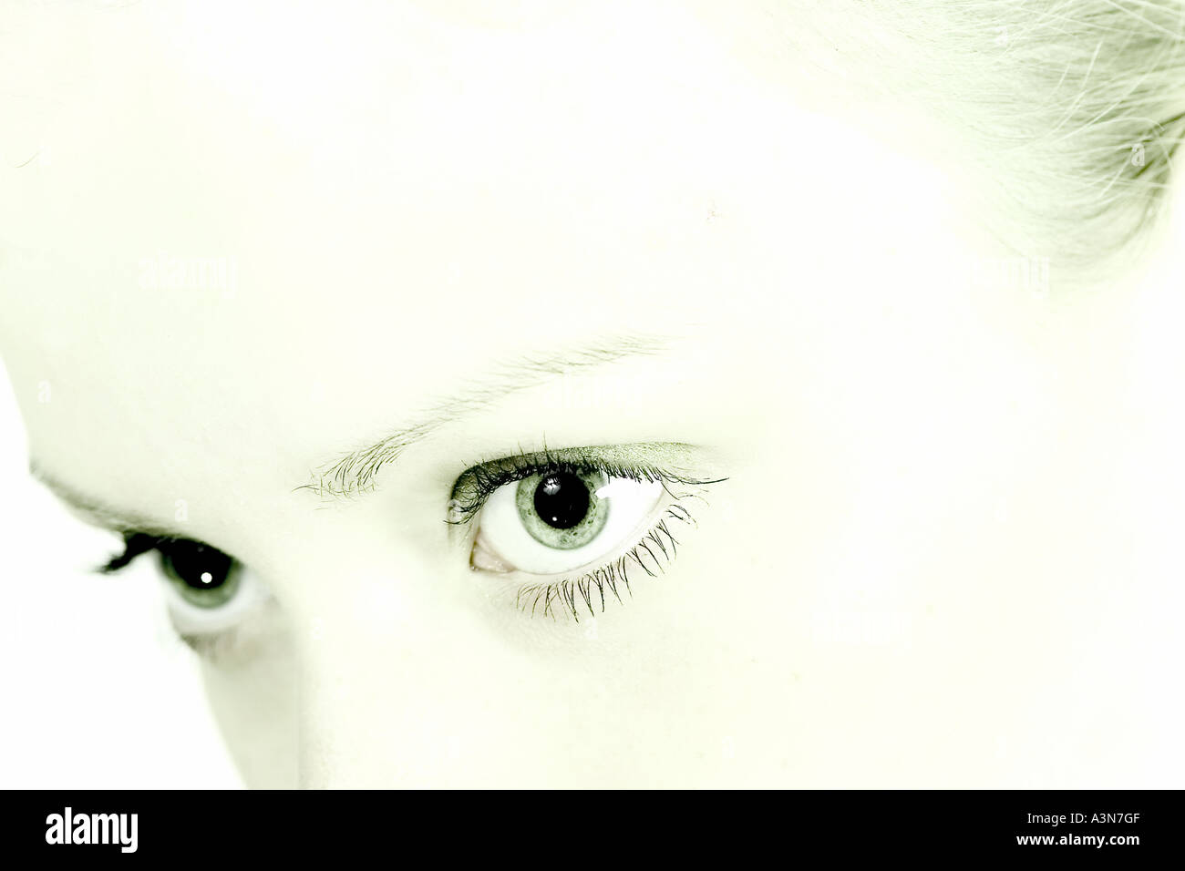 Slant eyes hi-res stock photography and images - Alamy