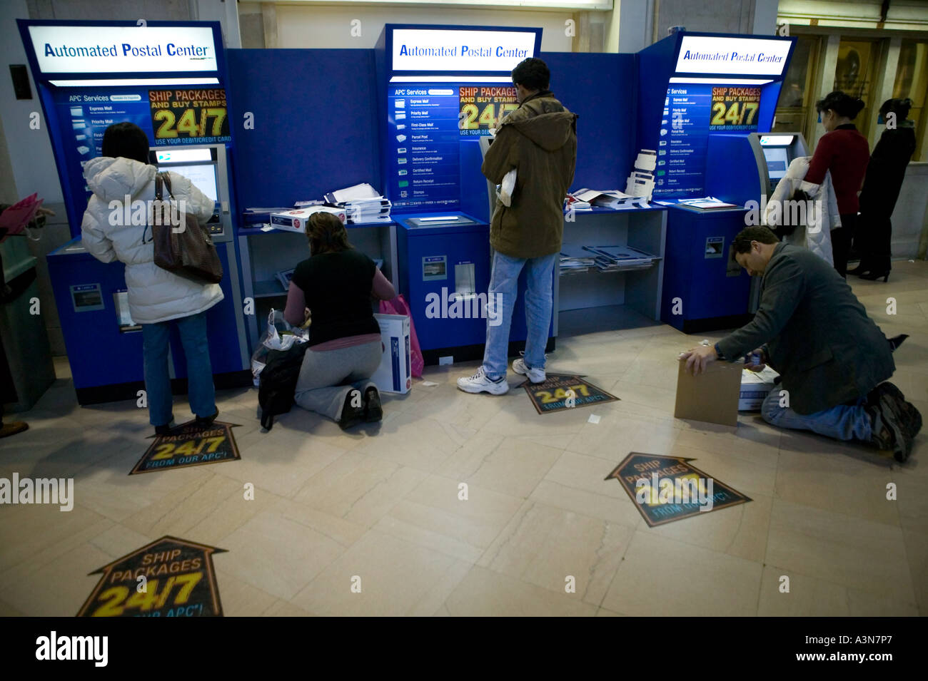 New york post office hi-res stock photography and images - Alamy
