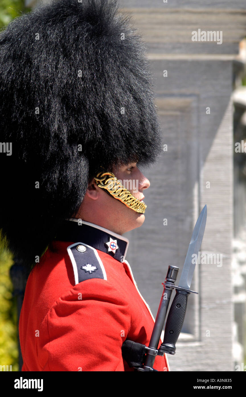 Ceremonial Guards in front of Rideau Hall entrance Stock Photo - Alamy