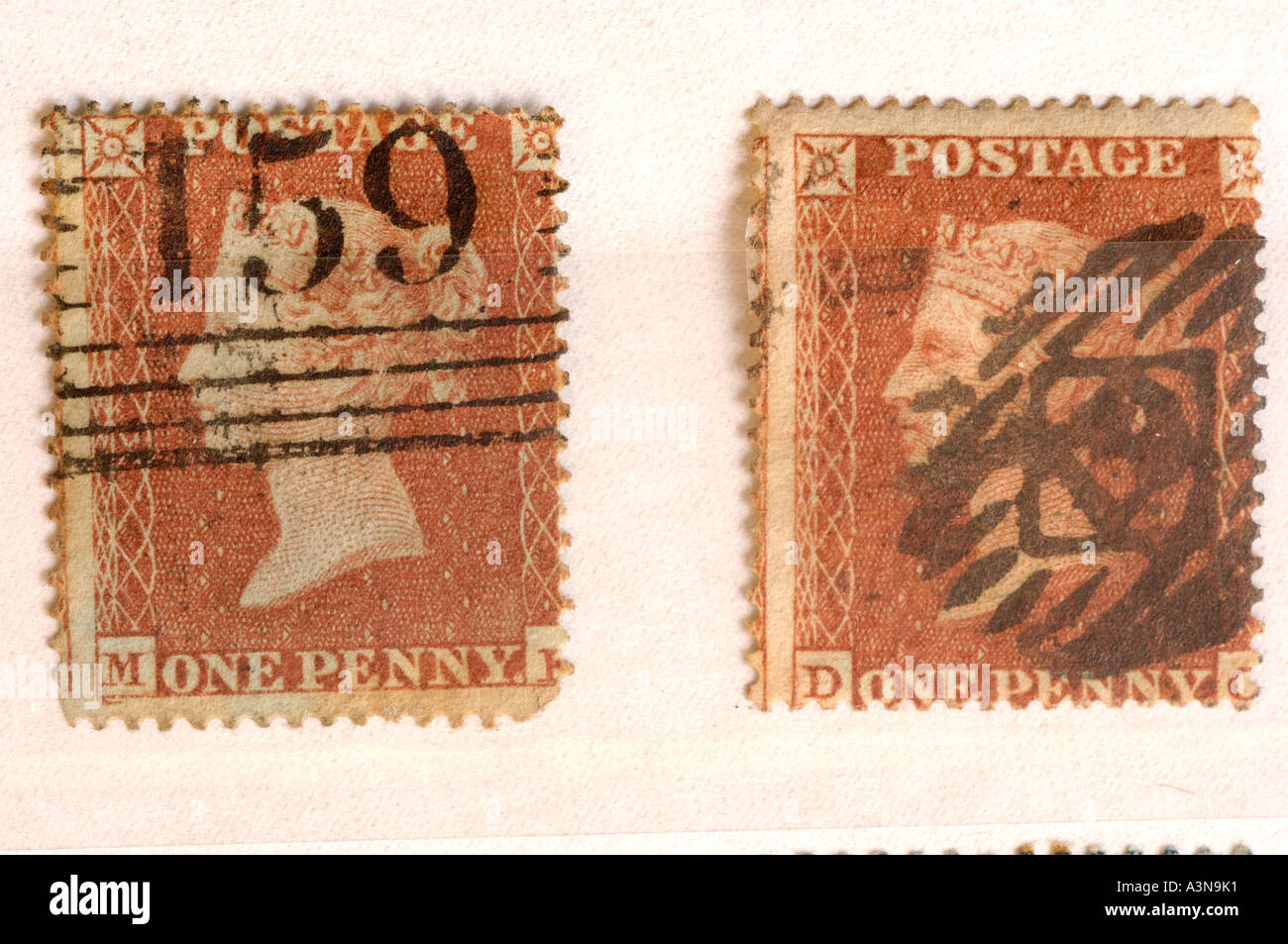 Red postage stamps hi-res stock photography and images - Alamy