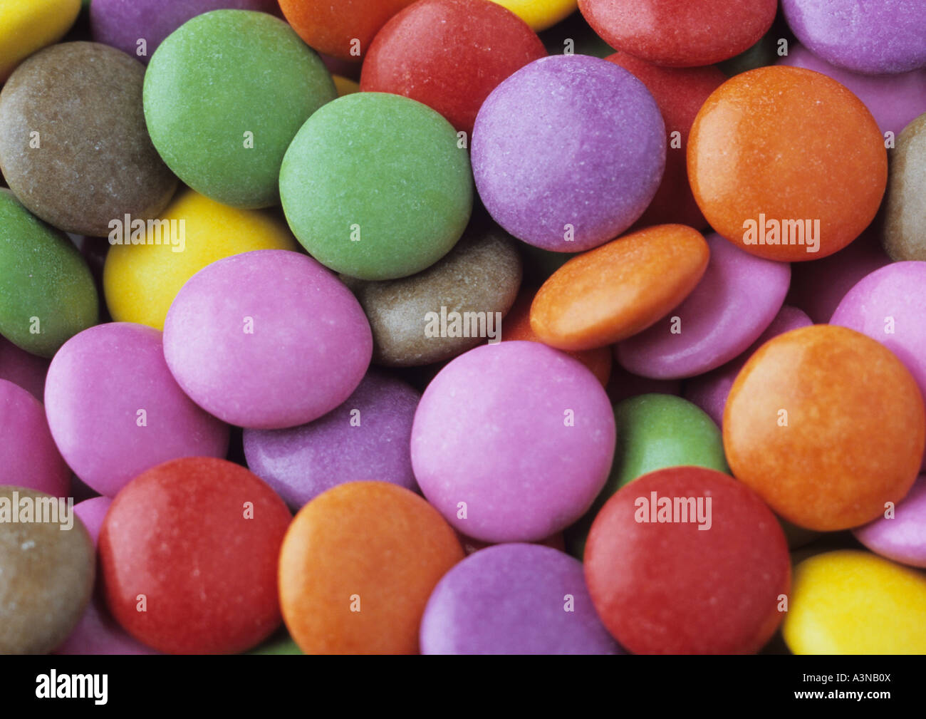 Round smarties hi-res stock photography and images - Alamy